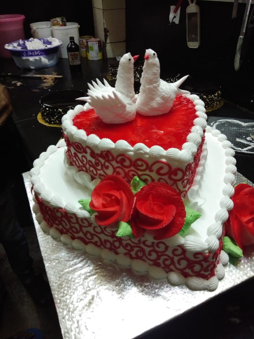 Cream Step Cake – Eat N Joy Bakers